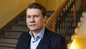 Kuka on Timo Miettinen? Tarina äänen takana - Viihde
